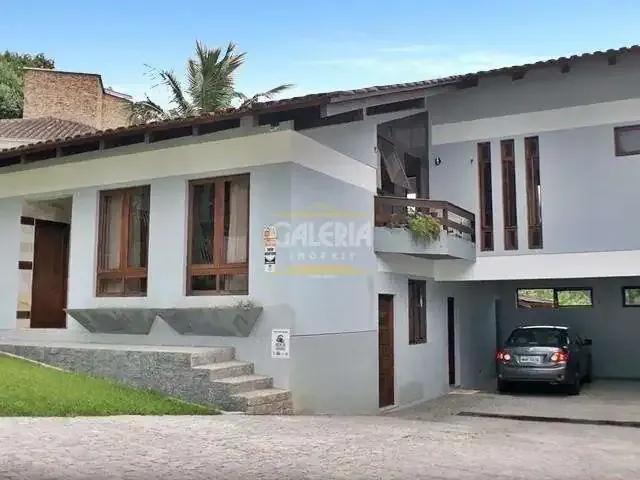 Casa / Sobrado para Venda em Joinville/SC Saguaçu 3 Quartos