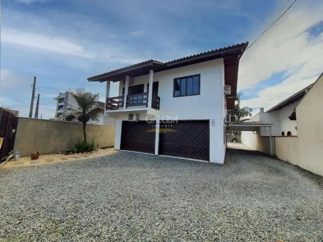 Casa / Sobrado para Venda em Joinville/SC Saguaçu 3 Quartos
