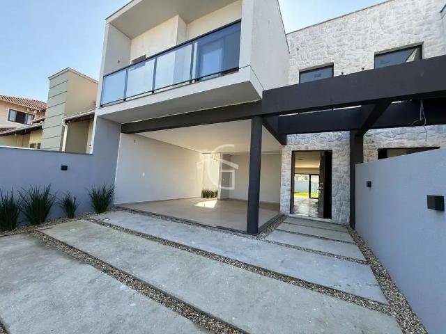 Casa / Sobrado para Venda em Joinville/SC Saguaçu 3 Quartos