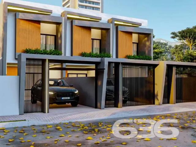 Casa / Sobrado para Venda em Joinville/SC Saguaçu 3 Quartos