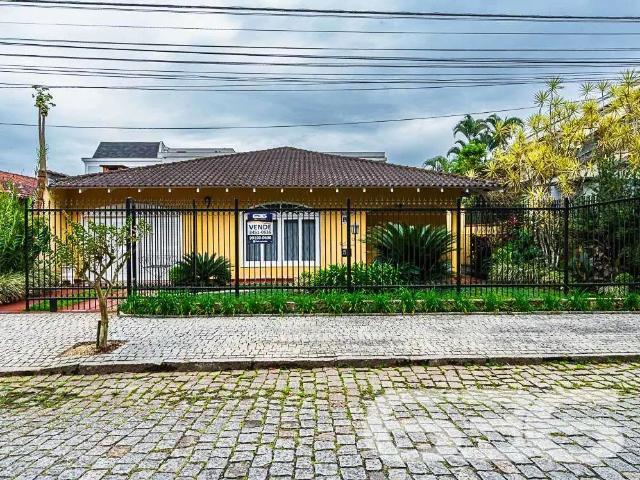 Casa / Sobrado para Venda em Joinville/SC Saguaçu 3 Quartos