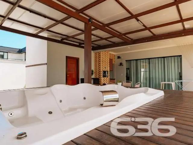 Casa / Sobrado para Venda em Joinville/SC Saguaçu 3 Quartos