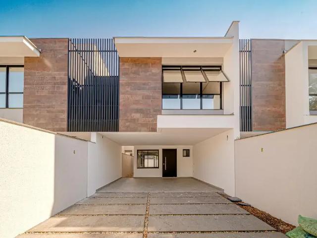Casa / Sobrado para Venda em Joinville/SC Saguaçu 3 Quartos