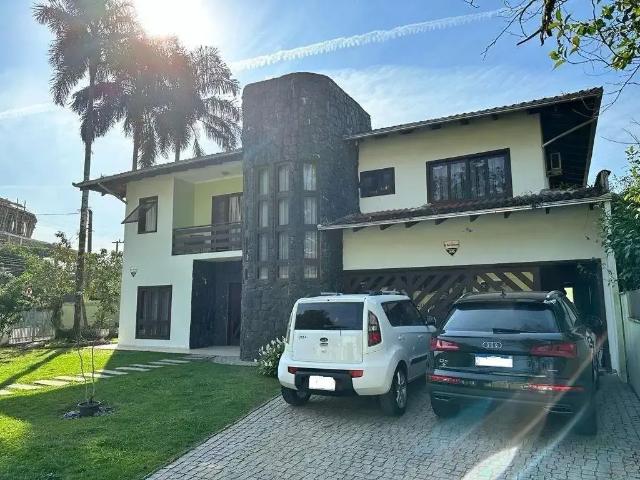 Casa / Sobrado para Venda em Joinville/SC Saguaçu 3 Quartos