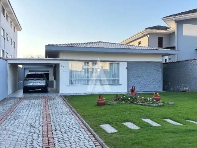 Casa / Sobrado para Venda em Joinville/SC Saguaçu 3 Quartos