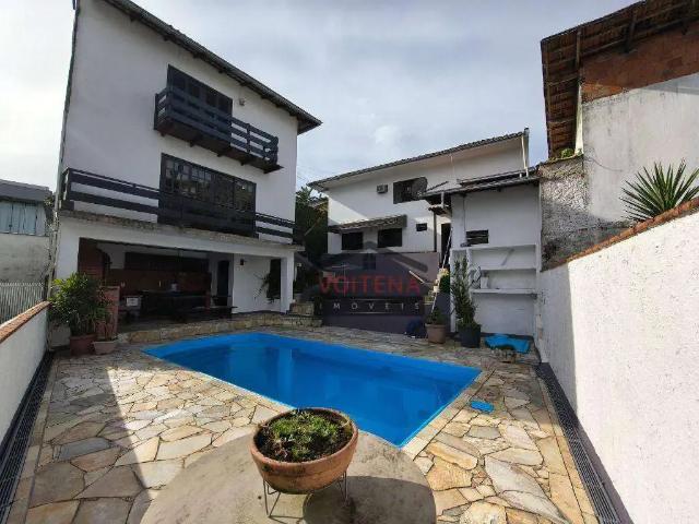 Casa / Sobrado para Venda em Joinville/SC Saguaçu 4 Quartos