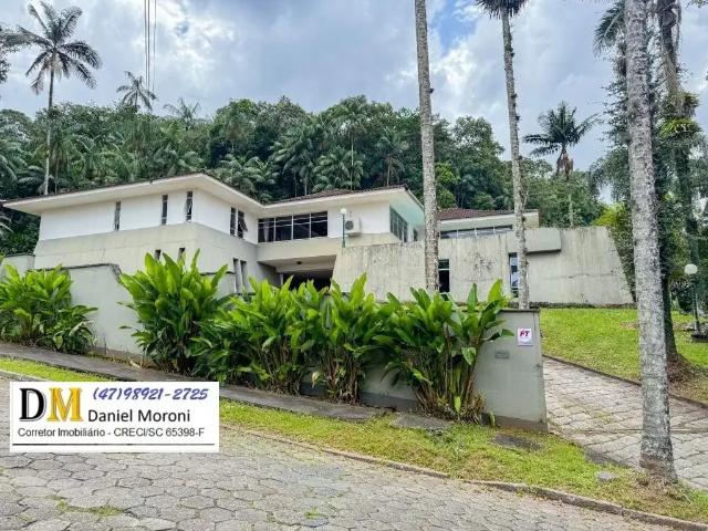 Casa / Sobrado para Venda em Joinville/SC Saguaçu 4 Quartos