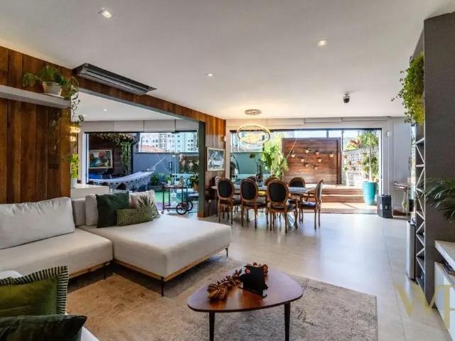 Casa / Sobrado para Venda em Joinville/SC Saguaçu 4 Quartos