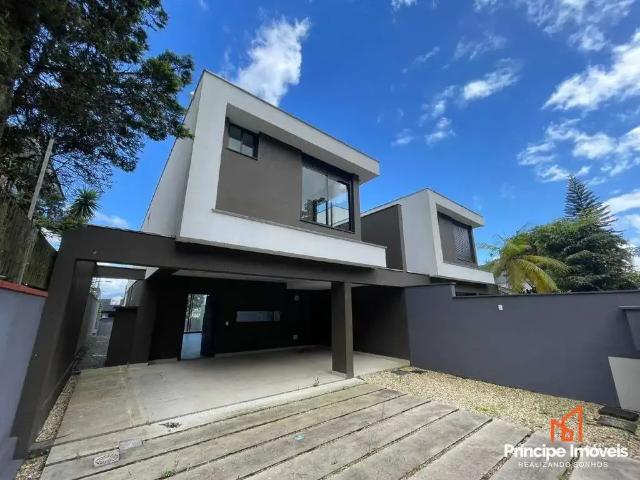 Casa / Sobrado para Venda em Joinville/SC Saguaçu 4 Quartos
