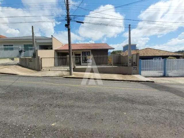 Casa / Sobrado para Venda em Joinville/SC Saguaçu 4 Quartos