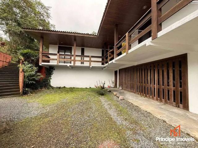 Casa / Sobrado para Venda em Joinville/SC Saguaçu 4 Quartos