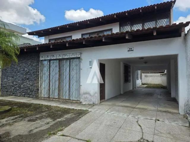 Casa / Sobrado para Venda em Joinville/SC Saguaçu 5 Quartos