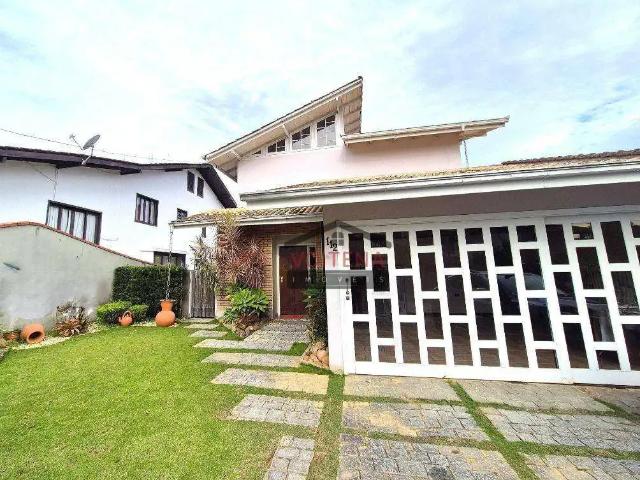 Casa / Sobrado para Venda em Joinville/SC Saguaçu 5 Quartos