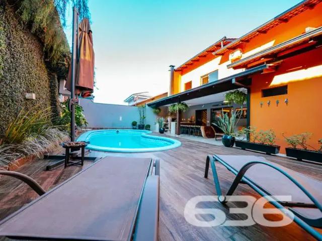 Casa / Sobrado para Venda em Joinville/SC Saguaçu 5 Quartos