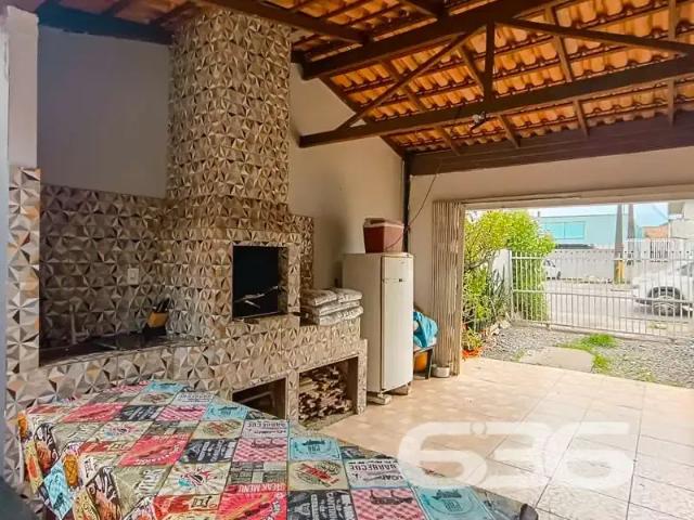 Casa / Sobrado para Venda em Joinville/SC Saguaçu 5 Quartos
