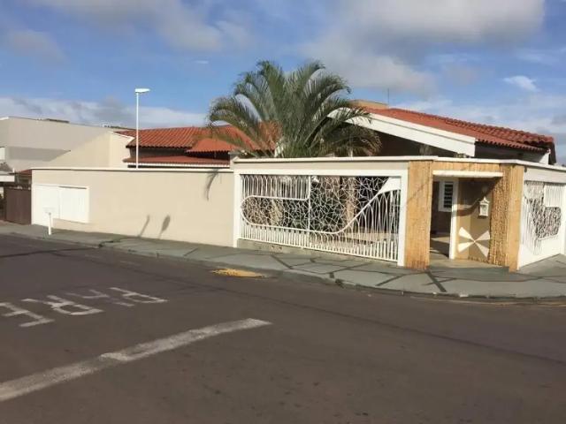 Casa / Sobrado para Venda em José Bonifácio/SP Centro 4 Quartos