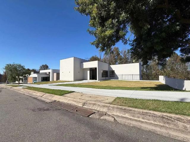 Casa / Sobrado para Venda em Jundiaí/SP Caxambu 4 Quartos