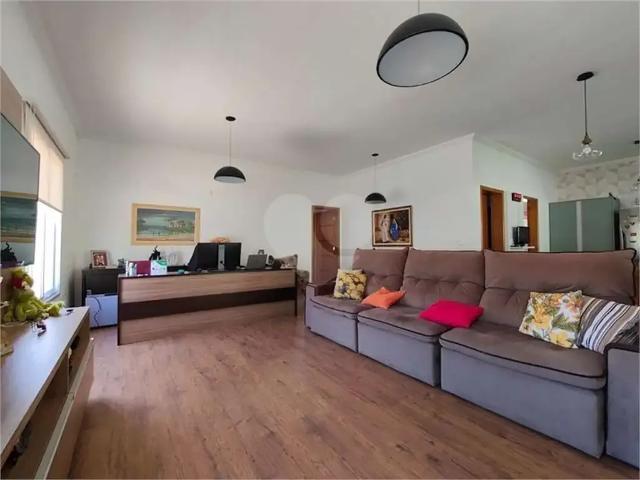 Casa / Sobrado para Venda em Jundiaí/SP Caxambu 3 Quartos