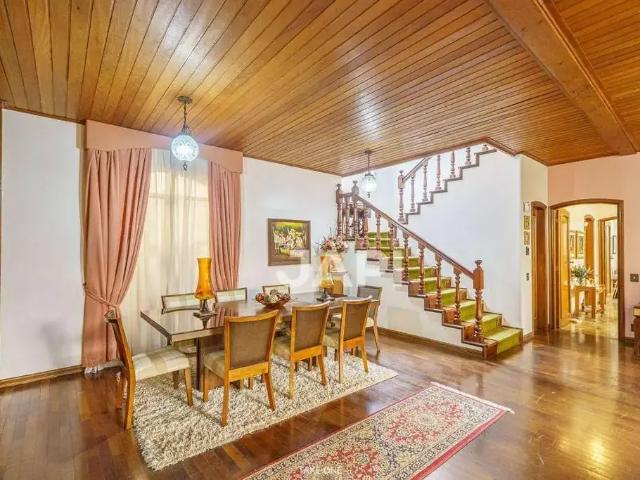 Casa / Sobrado para Venda em Jundiaí/SP Anhangabaú 5 Quartos