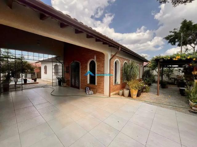 Casa / Sobrado para Venda em Jundiaí/SP Engordadouro 3 Quartos