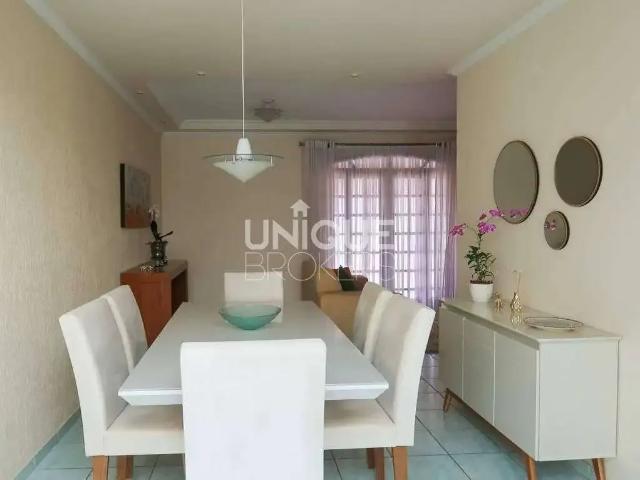 Casa / Sobrado para Venda em Jundiaí/SP Jardim Caxambu 4 Quartos