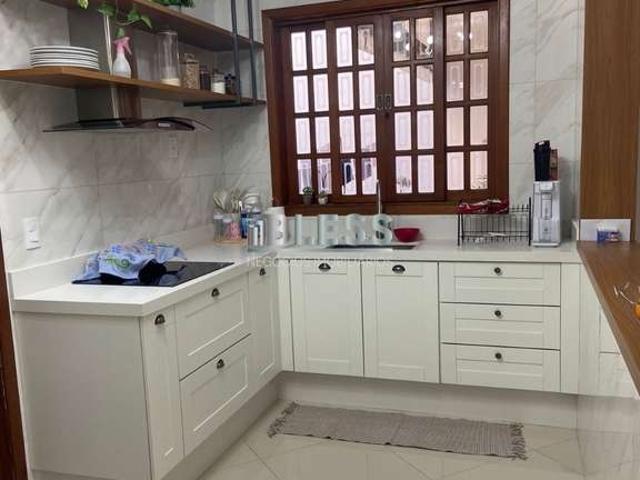 Casa / Sobrado para Venda em Jundiaí/SP Jardim da Fonte 4 Quartos