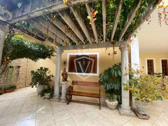 Casa / Sobrado para Venda em Jundiaí/SP Jardim Danúbio 3 Quartos
