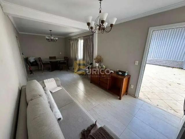 Casa / Sobrado para Venda em Jundiaí/SP Jardim das Samambaias 4 Quartos