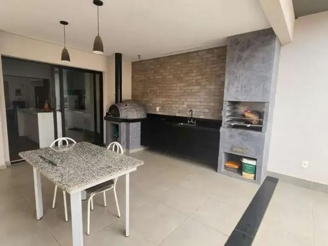 Casa / Sobrado para Venda em Jundiaí/SP Jardim das Samambaias 4 Quartos