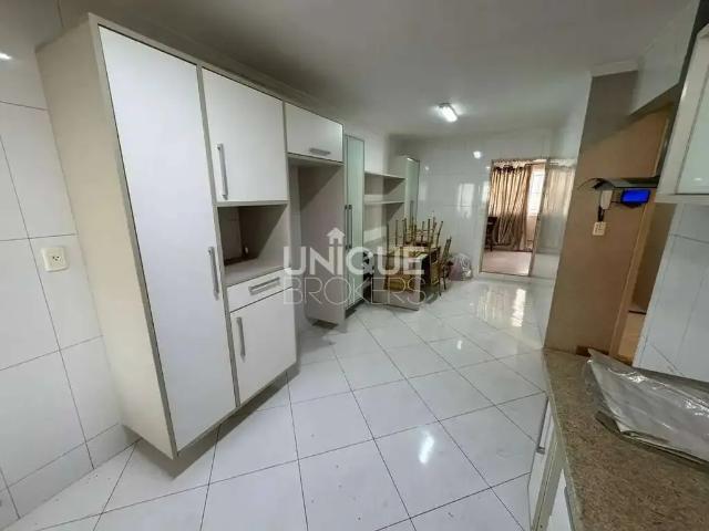 Casa / Sobrado para Venda em Jundiaí/SP Jardim das Samambaias 4 Quartos