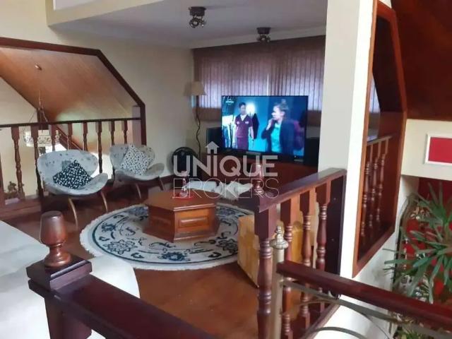 Casa / Sobrado para Venda em Jundiaí/SP Jardim das Samambaias 4 Quartos