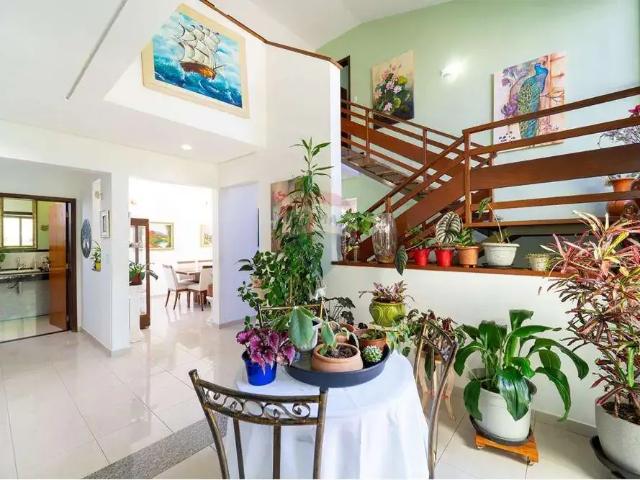 Casa / Sobrado para Venda em Jundiaí/SP Jardim Itália 4 Quartos