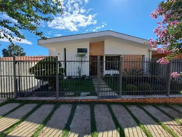 Casa / Sobrado para Venda em Jundiaí/SP Jardim Paulista I 4 Quartos
