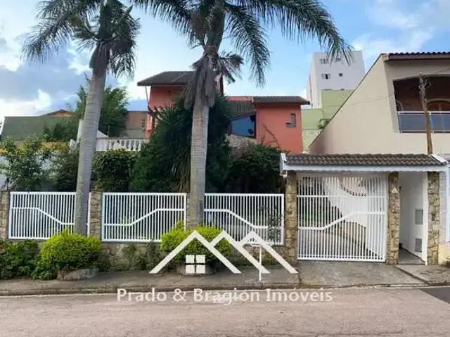 Casa / Sobrado para Venda em Jundiaí/SP Jardim Santa Adelaide 4 Quartos