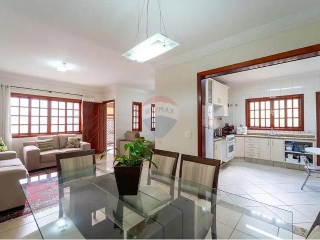 Casa / Sobrado para Venda em Jundiaí/SP Jardim Tannus 4 Quartos