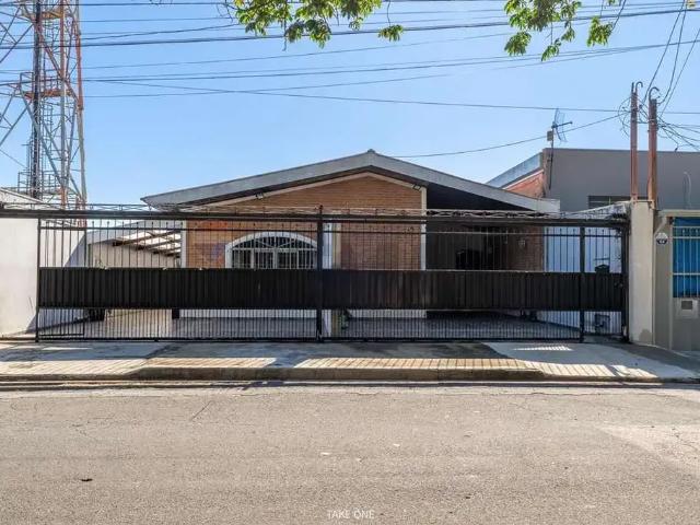 Casa / Sobrado para Venda em Jundiaí/SP Jundiaí Mirim 3 Quartos