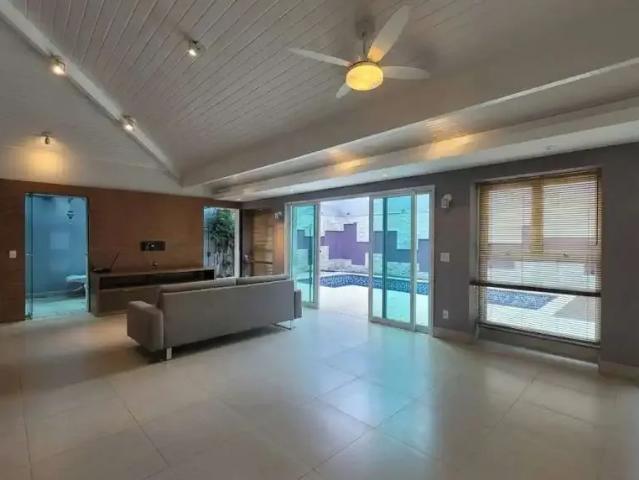 Casa / Sobrado para Venda em Jundiaí/SP Portal do Paraíso II 4 Quartos