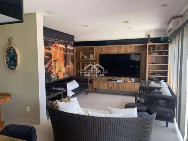 Casa / Sobrado para Venda em Jundiaí/SP Portal do Paraíso II 4 Quartos