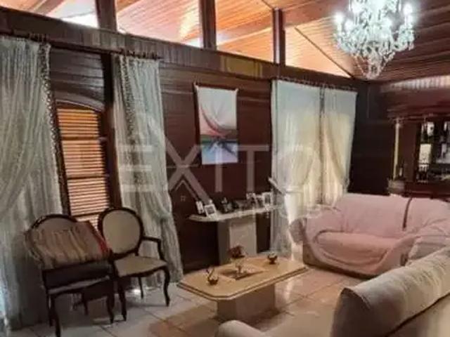 Casa / Sobrado para Venda em Jundiaí/SP Parque São Luiz 3 Quartos