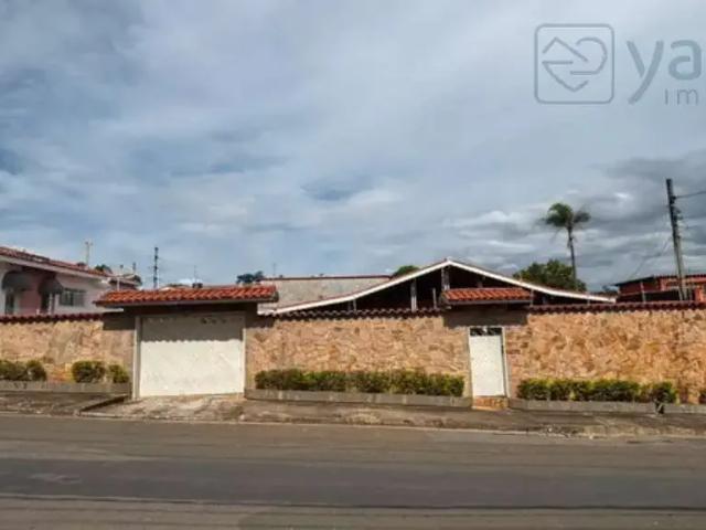 Casa / Sobrado para Venda em Jundiaí/SP Parque São Luiz 3 Quartos
