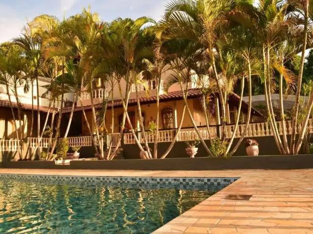 Casa / Sobrado para Venda em Jundiaí/SP Roseira 6 Quartos