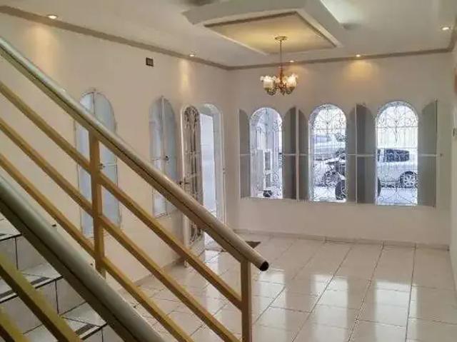 Casa / Sobrado para Venda em Jundiaí/SP Vila Vianelo 4 Quartos