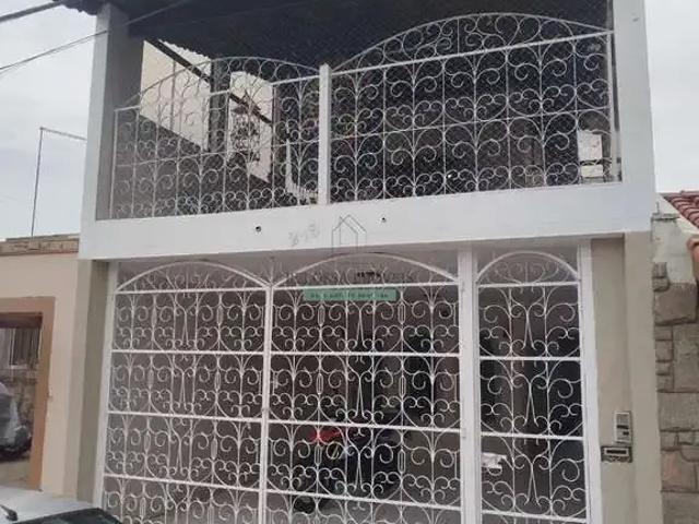 Casa / Sobrado para Venda em Jundiaí/SP Vila Vianelo 4 Quartos