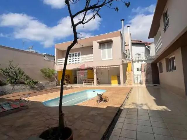 Casa / Sobrado para Venda em Jundiaí/SP Vila Agrícola 6 Quartos