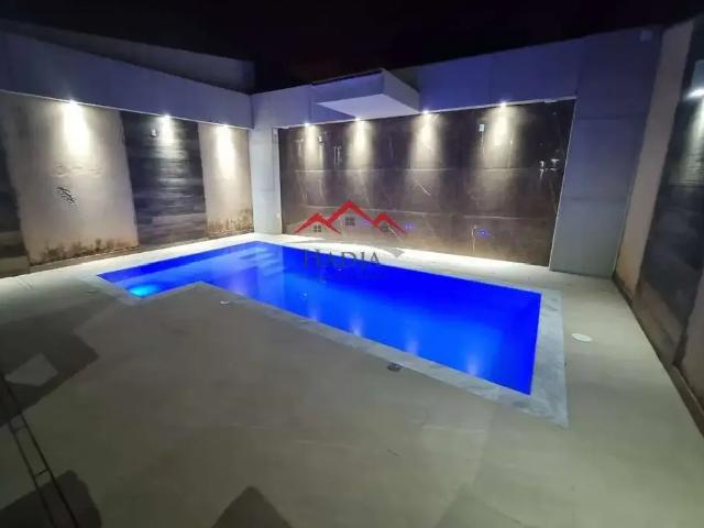 Casa / Sobrado para Venda em Jundiaí/SP Vila M Genoveva 3 Quartos