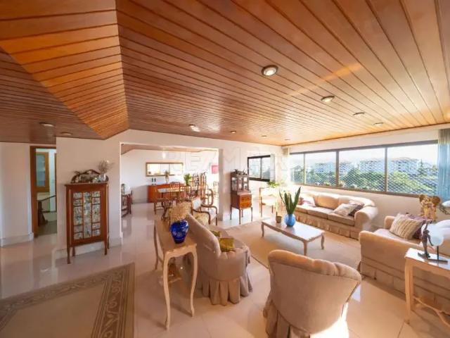 Casa / Sobrado para Venda em Jundiaí/SP Vila Rica 4 Quartos
