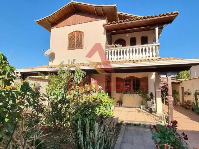 Casa / Sobrado para Venda em Juatuba/MG Centro 3 Quartos
