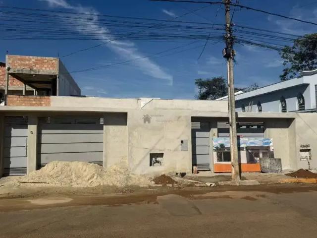 Casa / Sobrado para Venda em Juatuba/MG Cidade Satélite 3 Quartos
