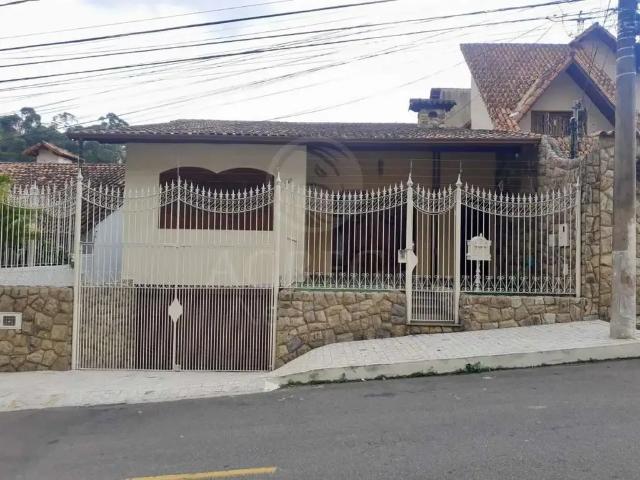 Casa / Sobrado para Venda em Juiz de Fora/MG Vale do Ipê 5 Quartos