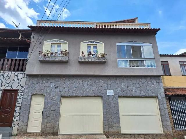 Casa / Sobrado para Venda em Juiz de Fora/MG Vila Ozanan 5 Quartos